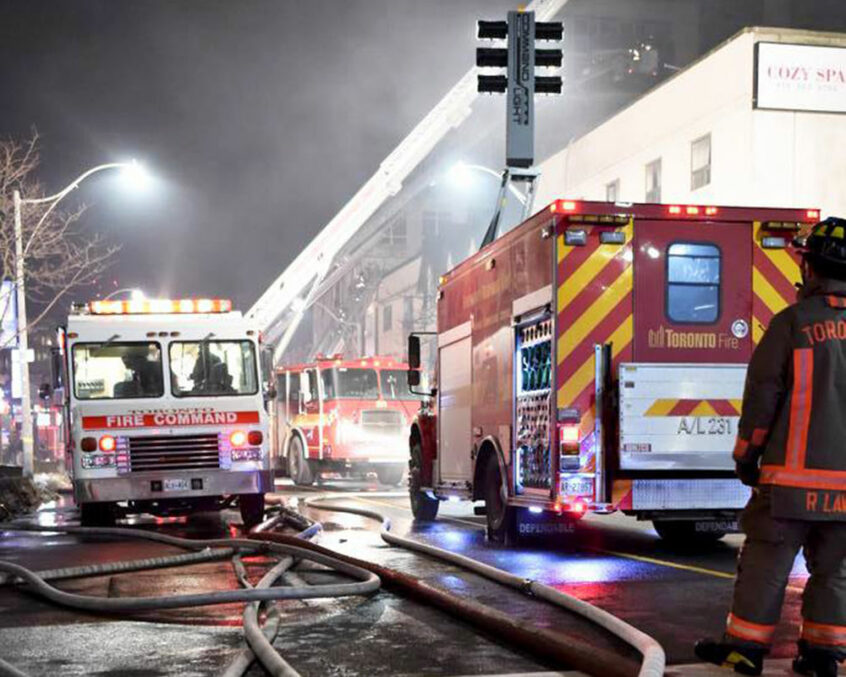 Toronto Fire Services Toronto, ON - Command Light