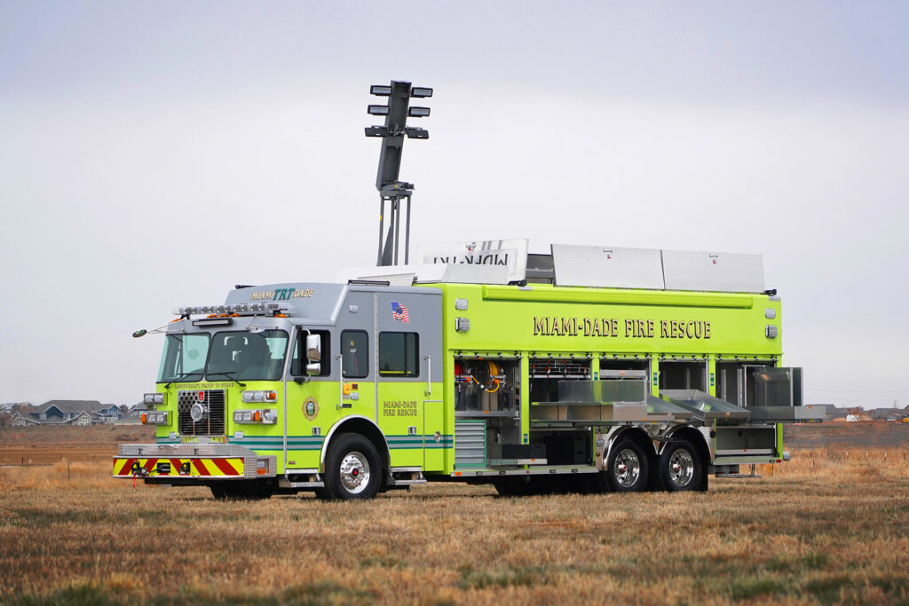 Miami-Dade Fire Rescue Miami-Dade, FL - Command Light